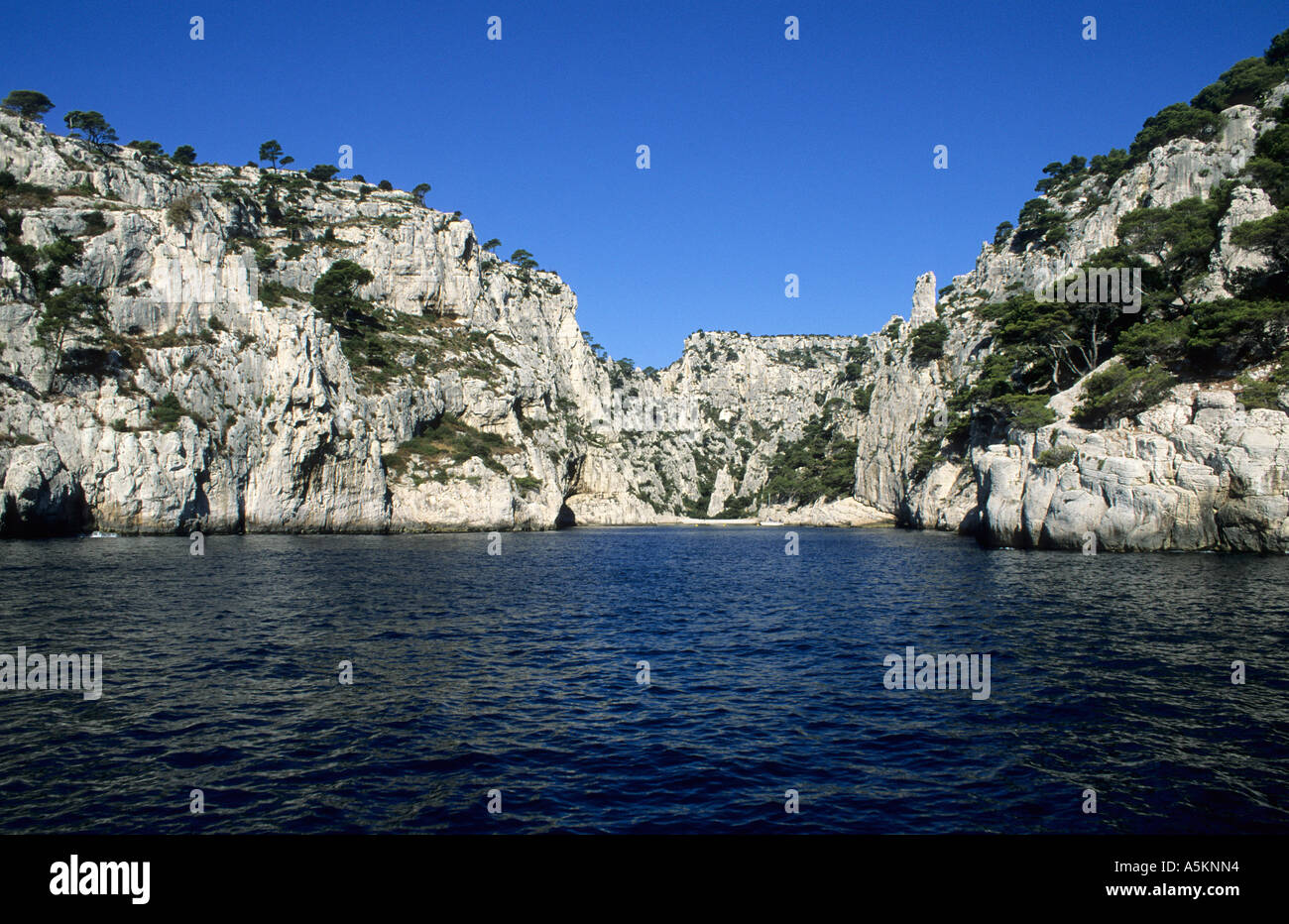 Rocky coast at Calanque d´En-Vau, Provence, France Stock Photo - Alamy