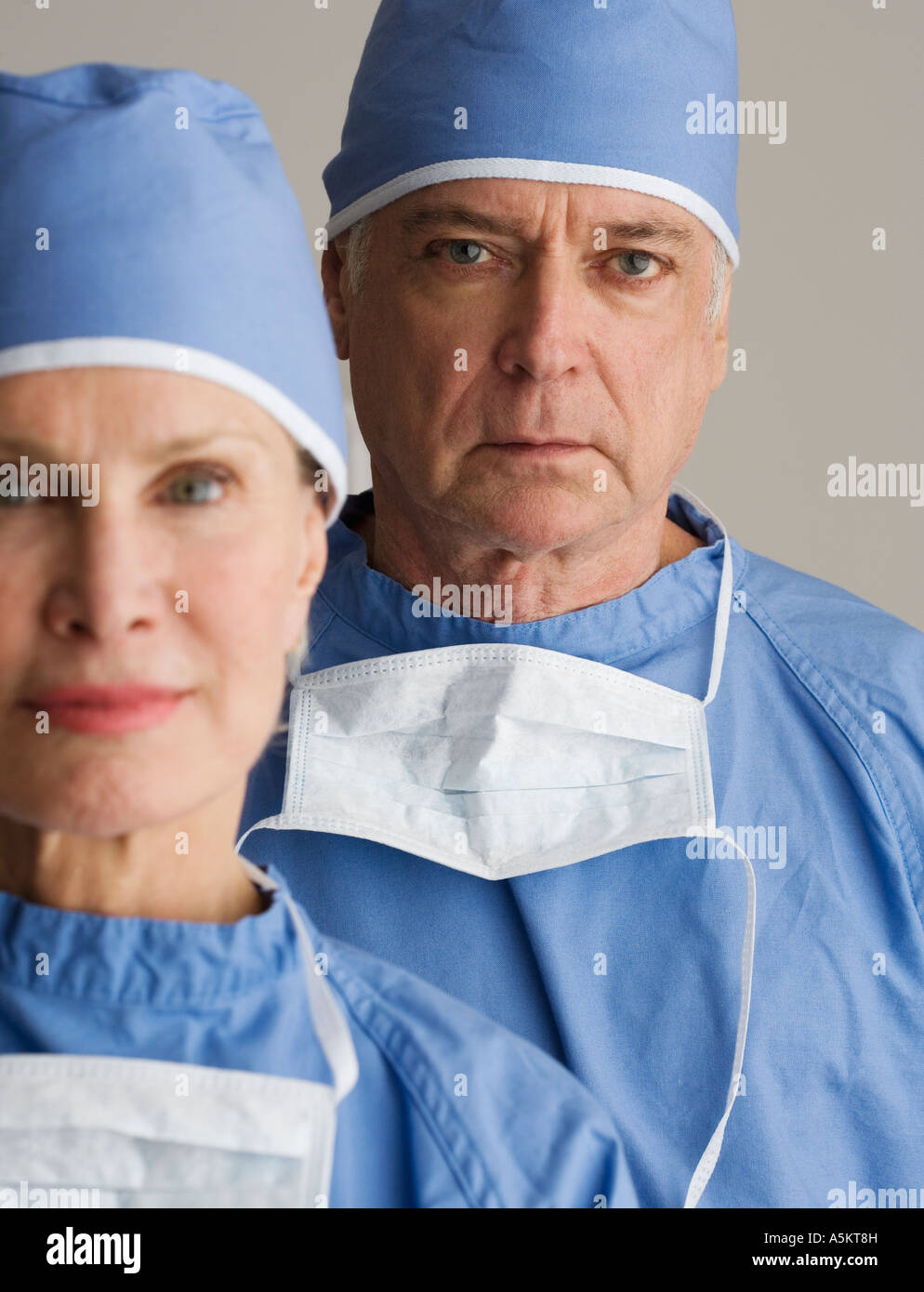 Portrait two male surgeons standing hi-res stock photography and images ...