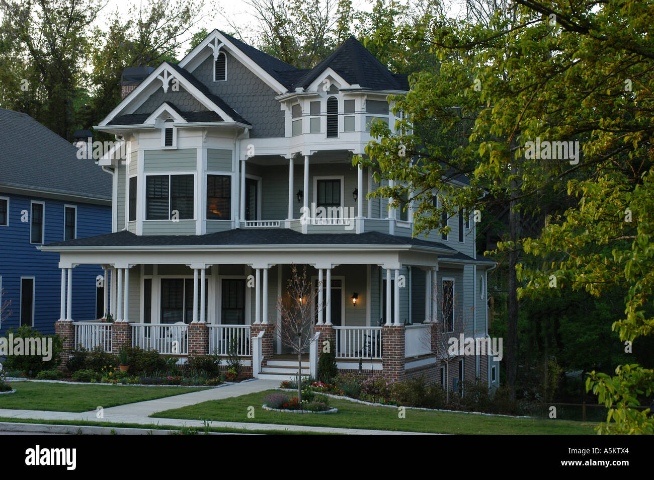A Victorian style new house in the in town Poncey Highlands ...