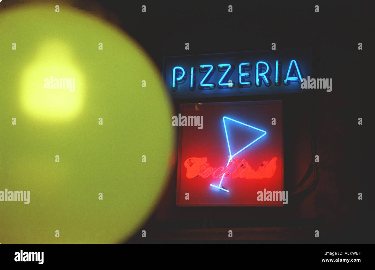 pizzeria neon sign Stock Photo - Alamy