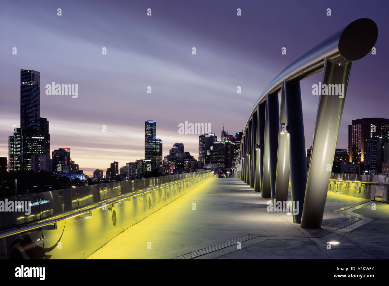 Overview of city skyline from William Barak Bridge, Melbourne ...