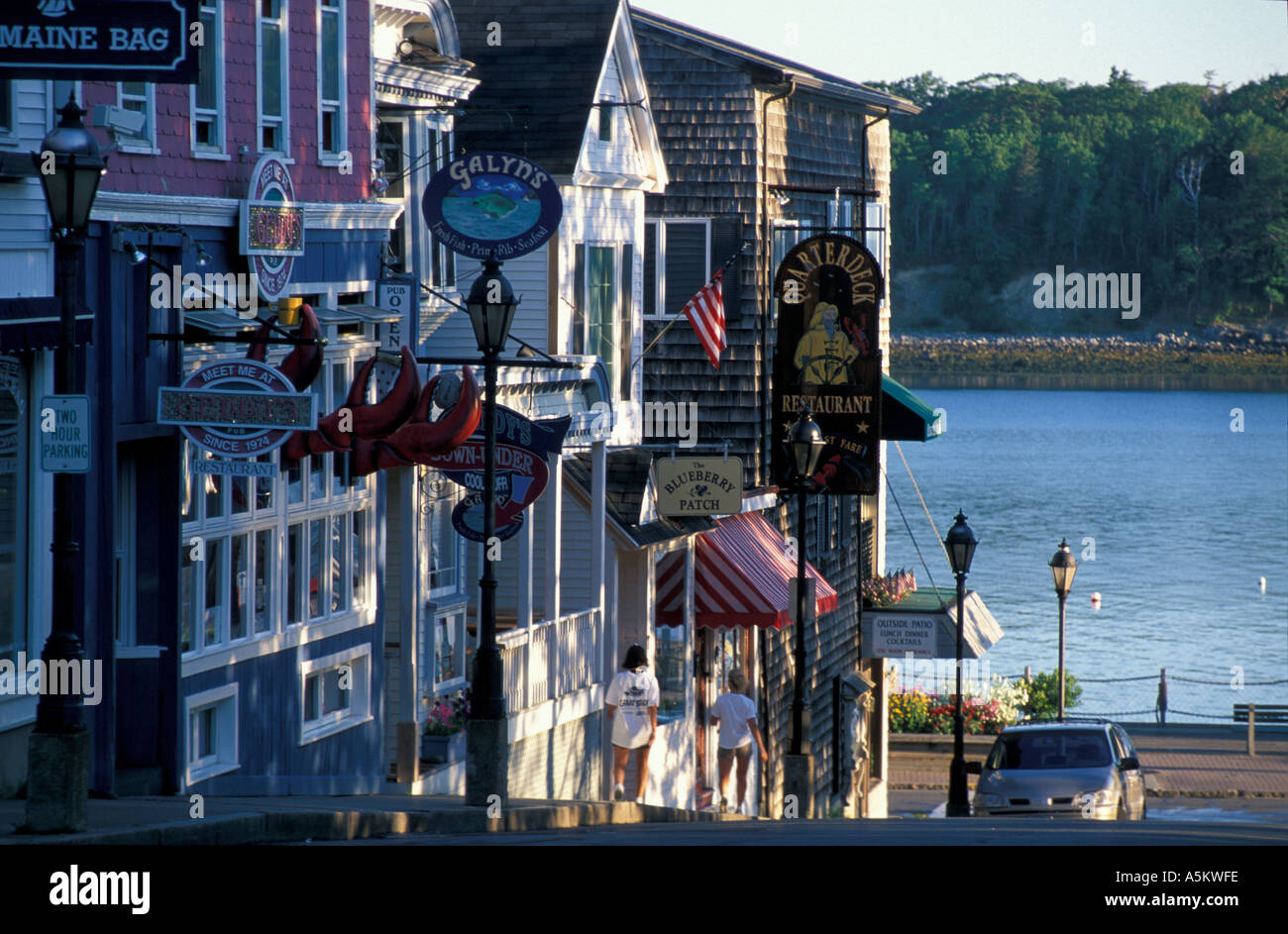 Harborside shops hi-res stock photography and images - Alamy