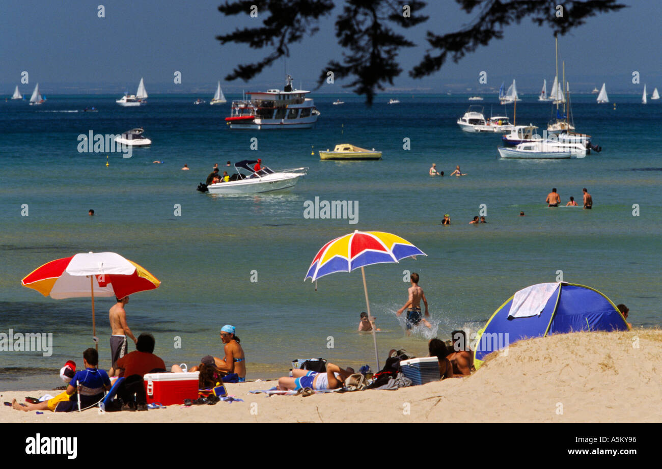 Kids having fun sailing hi-res stock photography and images - Alamy