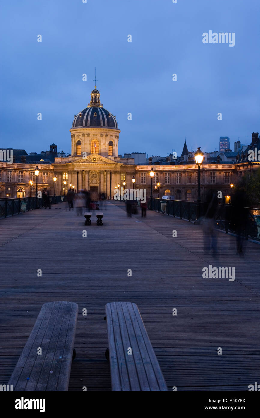Academies of the institut de france hi-res stock photography and images - Alamy