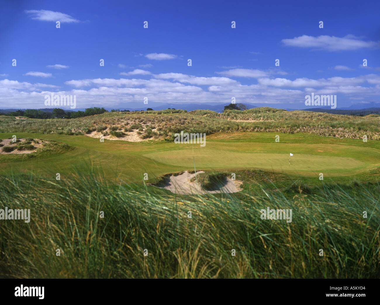 Hazard fairway horizontal hi-res stock photography and images - Alamy
