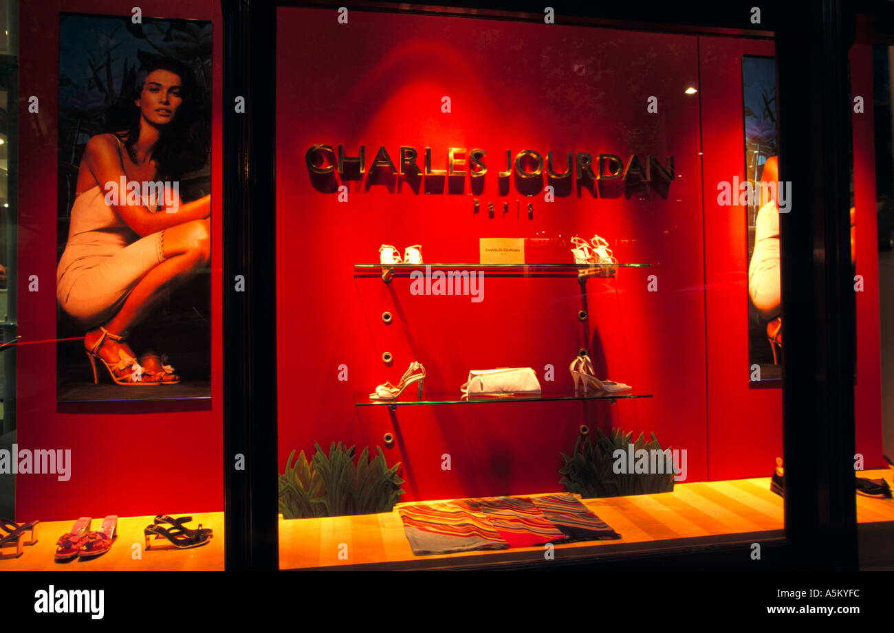 Collins Street is one of the citys most well known upmarket shopping ...