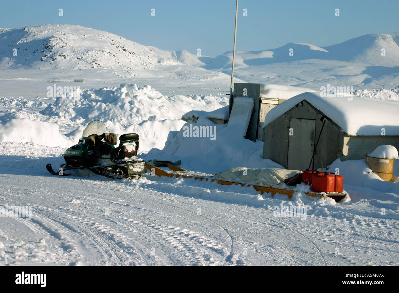 Inuit hunting skidoo hi-res stock photography and images - Alamy