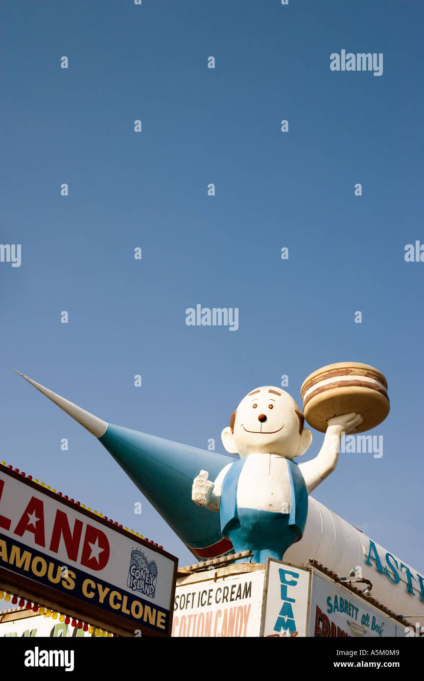 Food stand coney island boardwalk hi-res stock photography and images ...