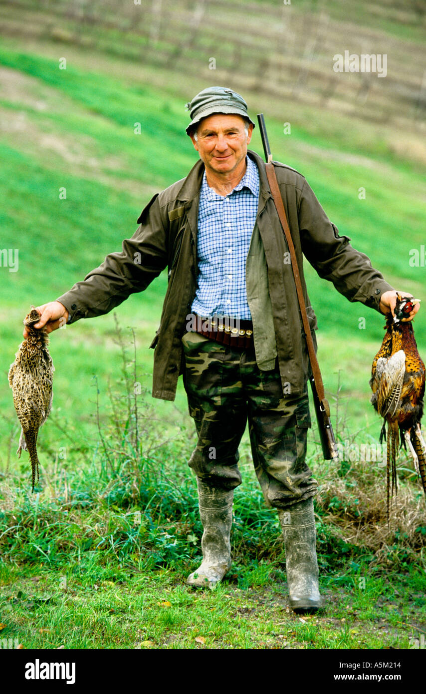 Pheasant catch hi-res stock photography and images - Alamy