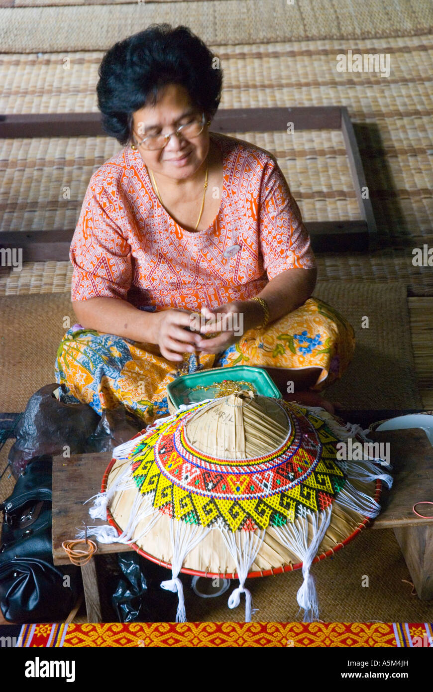Iban woman hi-res stock photography and images - Alamy