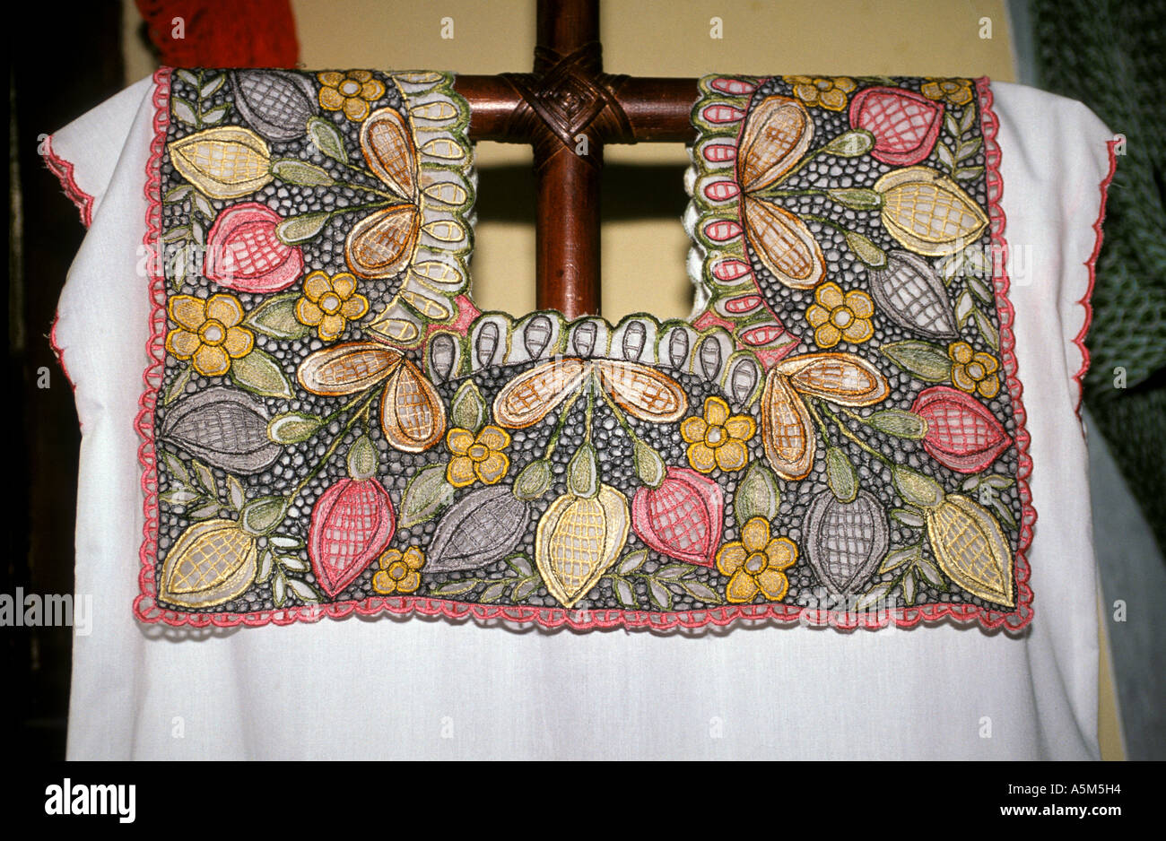 Mexican traditional clothes yucatan hi-res stock photography and images ...