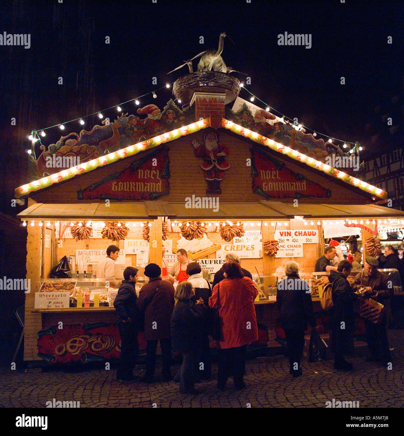 Waffle pancake stall christmas market hi-res stock photography and ...