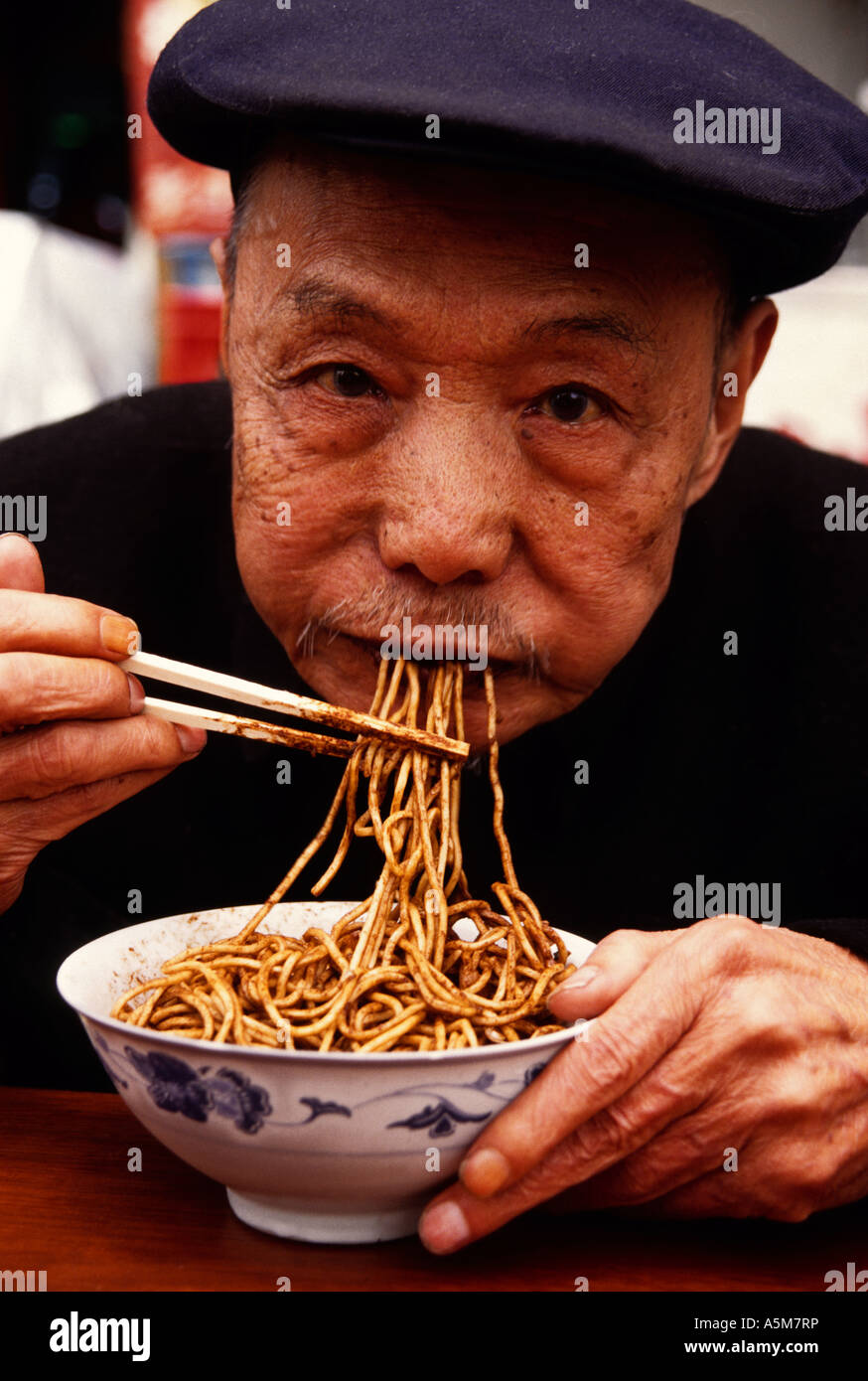 Street food in wuhan hi-res stock photography and images - Alamy