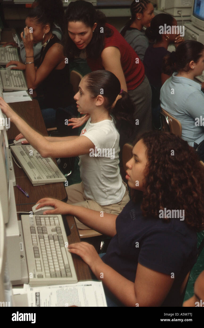 Students computer lab diversity hi-res stock photography and images - Alamy