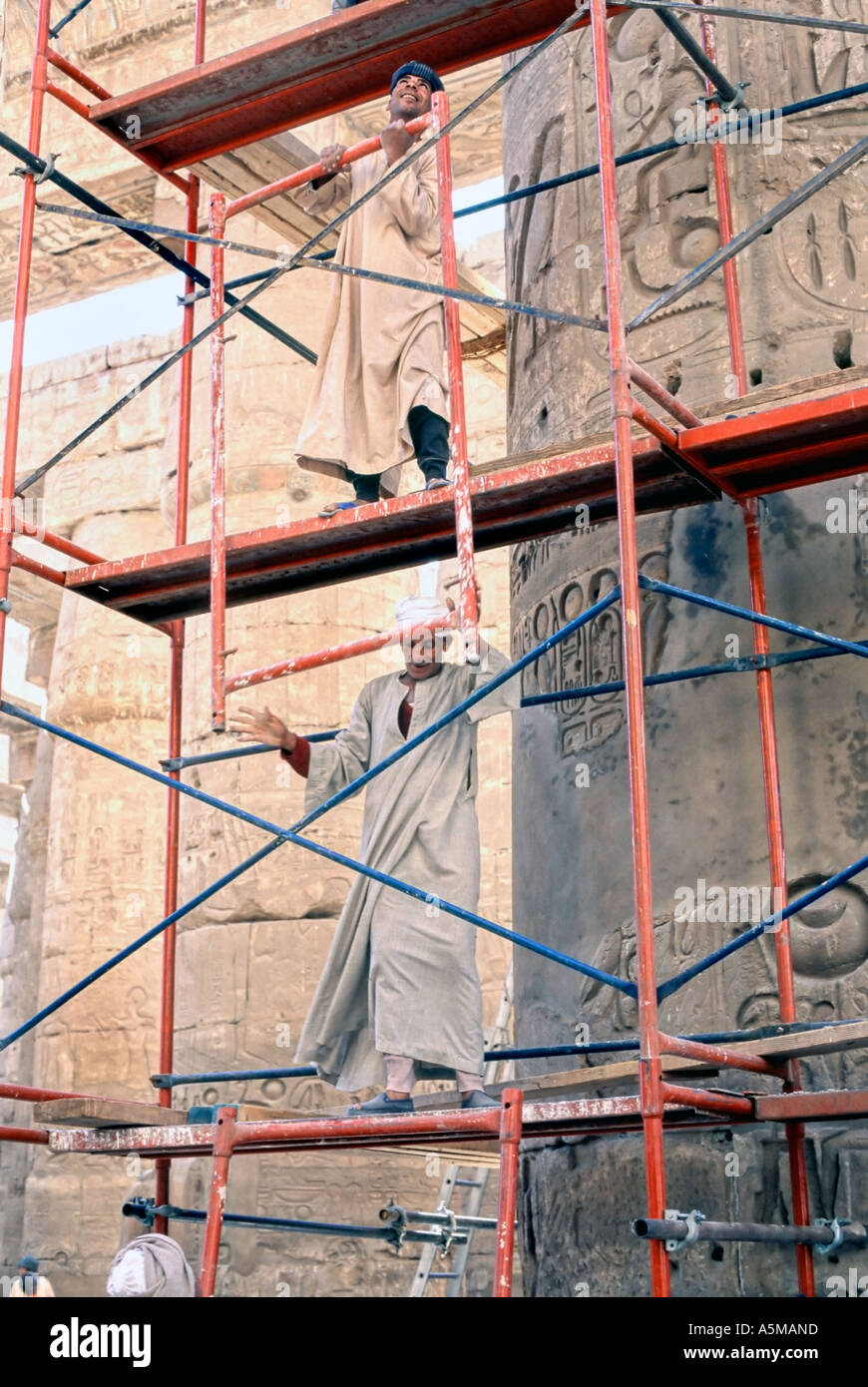 Karnak Egypt ,Egyptian Arab Construction In "Traditional Dress" Setting ...