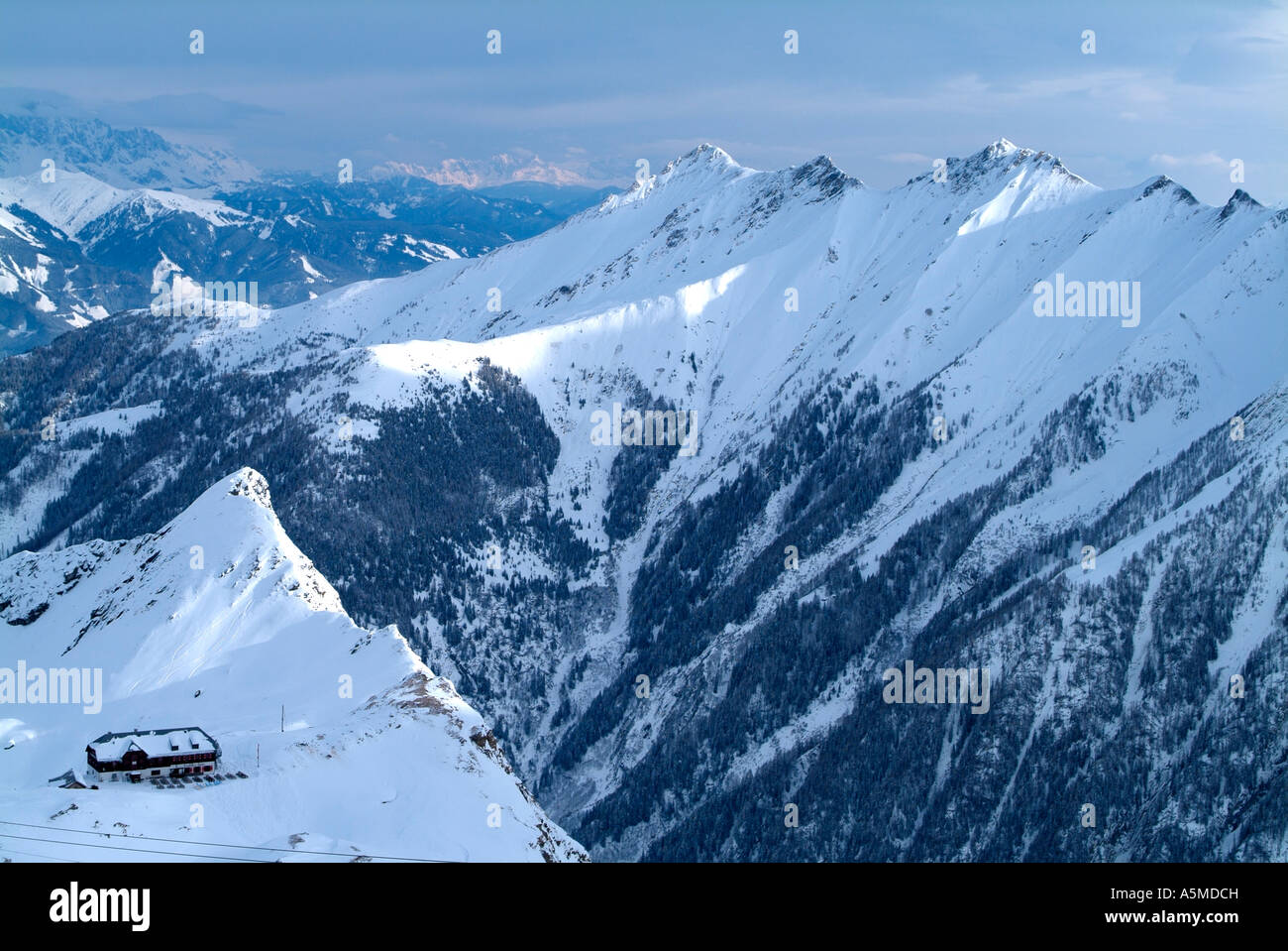 Gletscherjet 2 cable car Kaprun Austria Stock Photo - Alamy