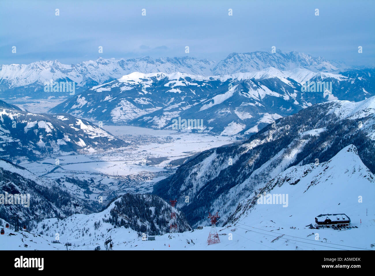 Gletscherjet 2 cable car Kaprun Austria Stock Photo - Alamy