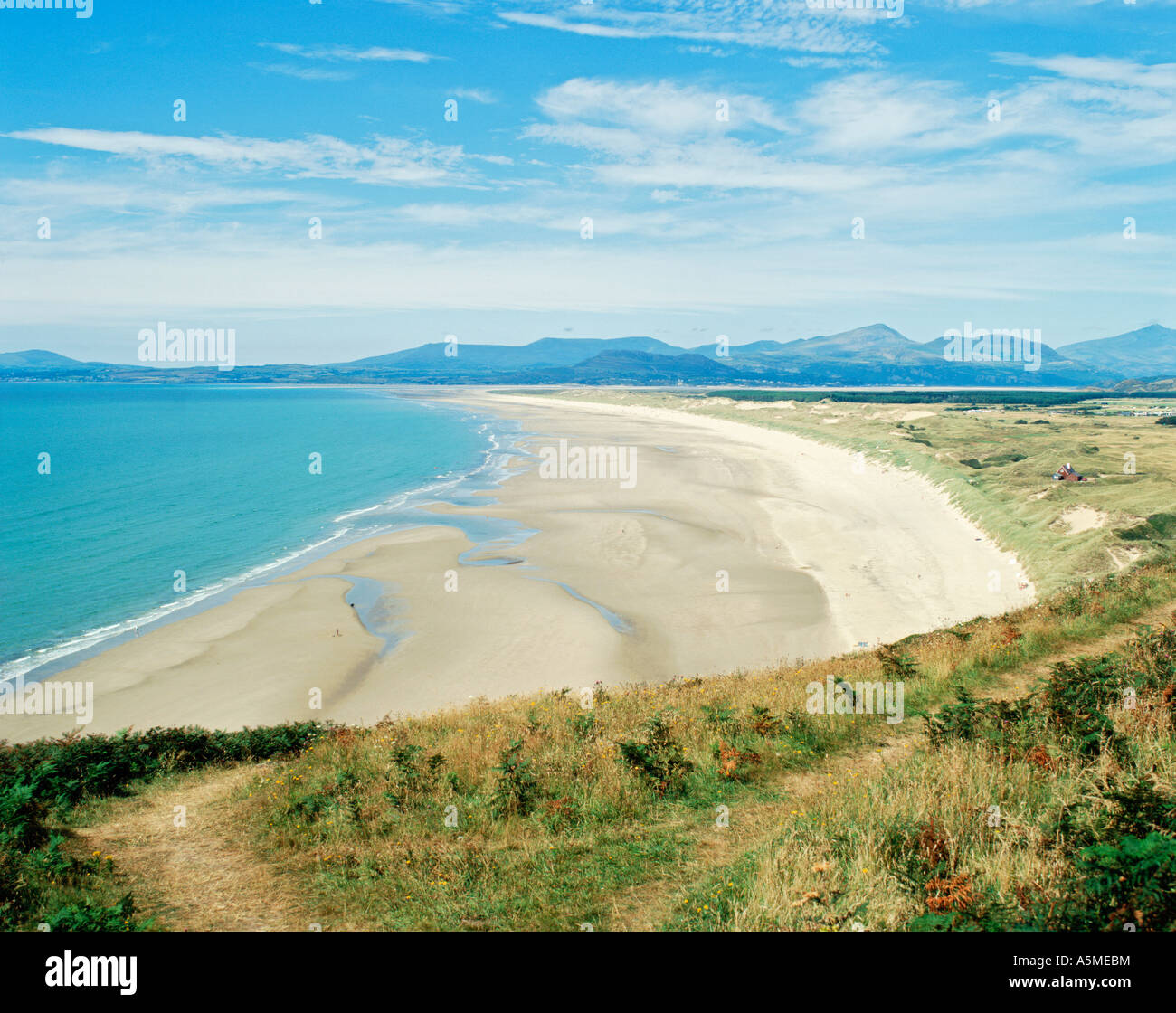 GB WALES GWYNEDD TREMADOG BAY HARLECH BEACH Stock Photo - Alamy