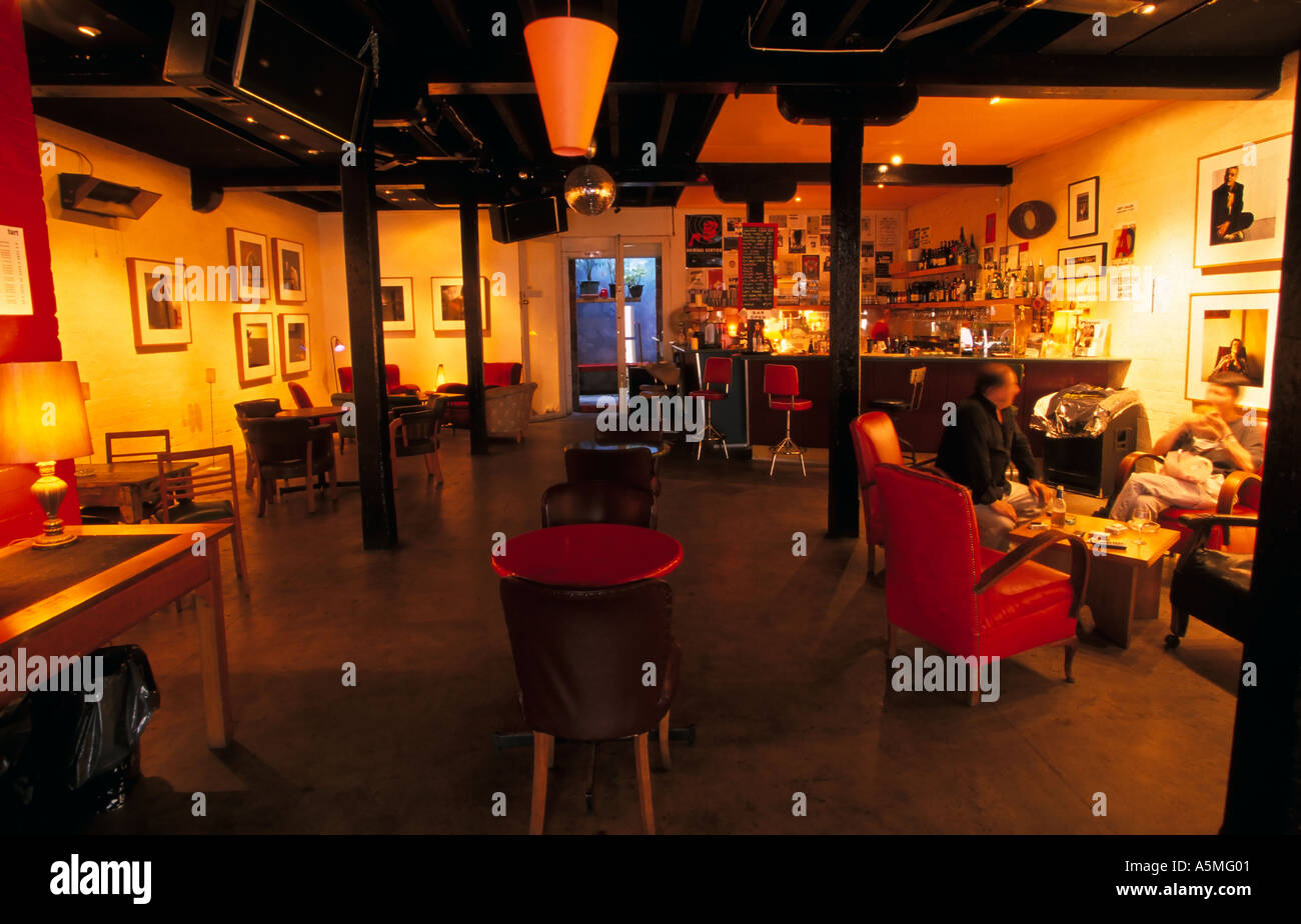 Cafe scene, downtown Melbourne Stock Photo - Alamy