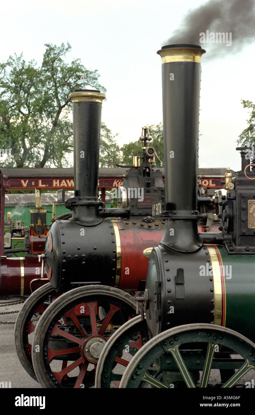 Traction engine at the fairground hi-res stock photography and images ...