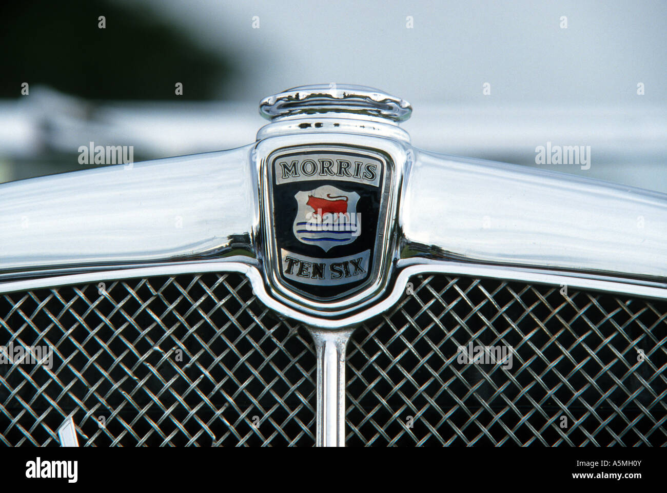 Morris motor company logo hi-res stock photography and images - Alamy