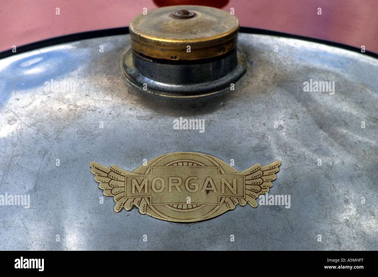 Morgan cars logo hi-res stock photography and images - Alamy