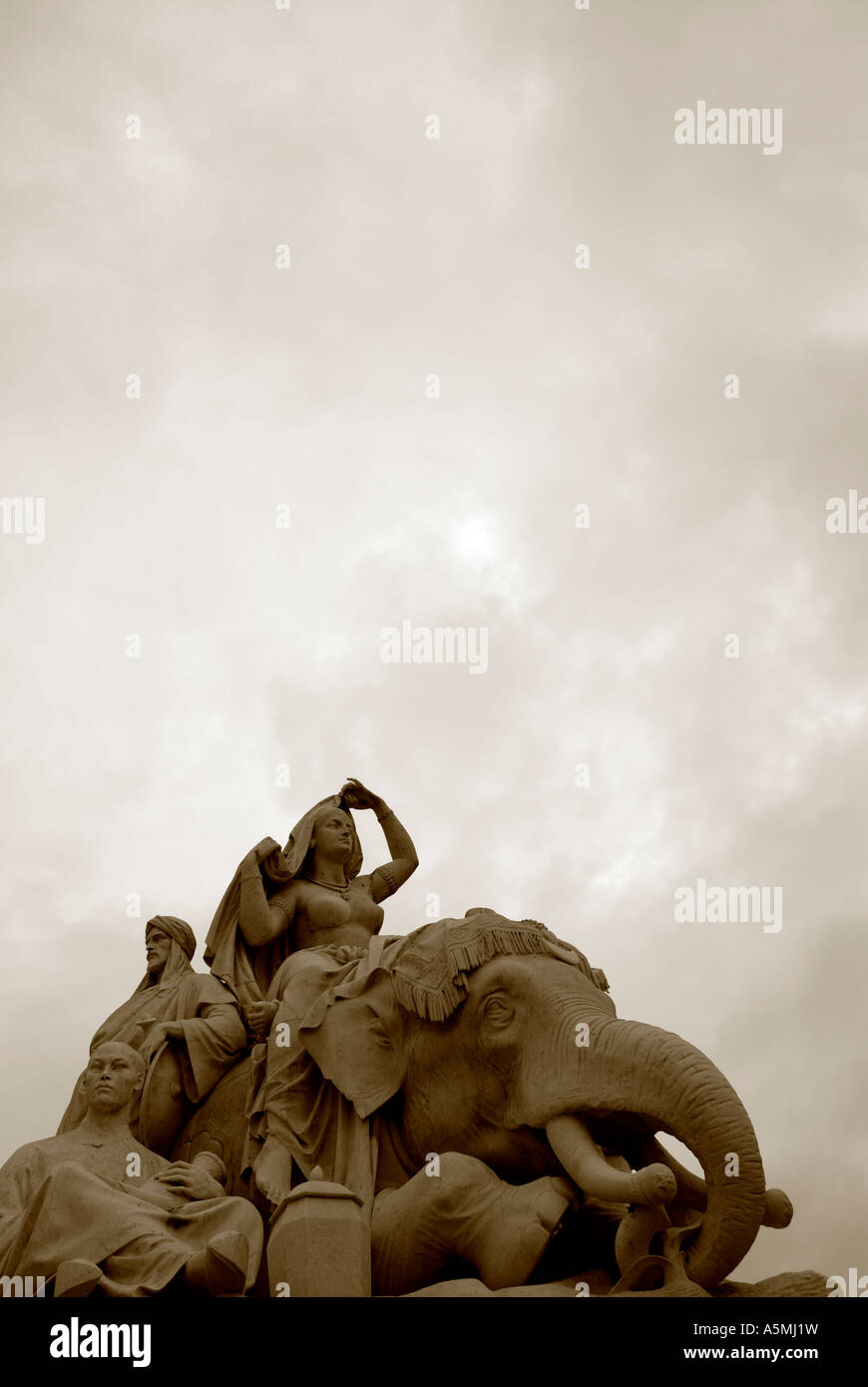 Asia Statue, Albert Memorial, Kensington Gardens, Hyde Park, London, UK ...