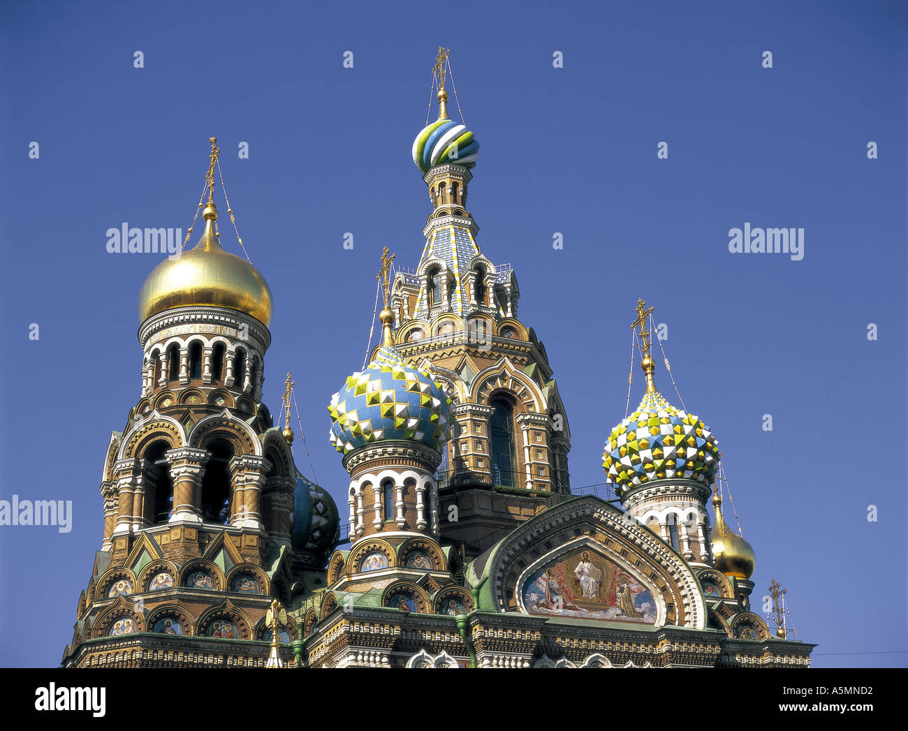 Onion domes spires russian orthodox hi-res stock photography and images ...