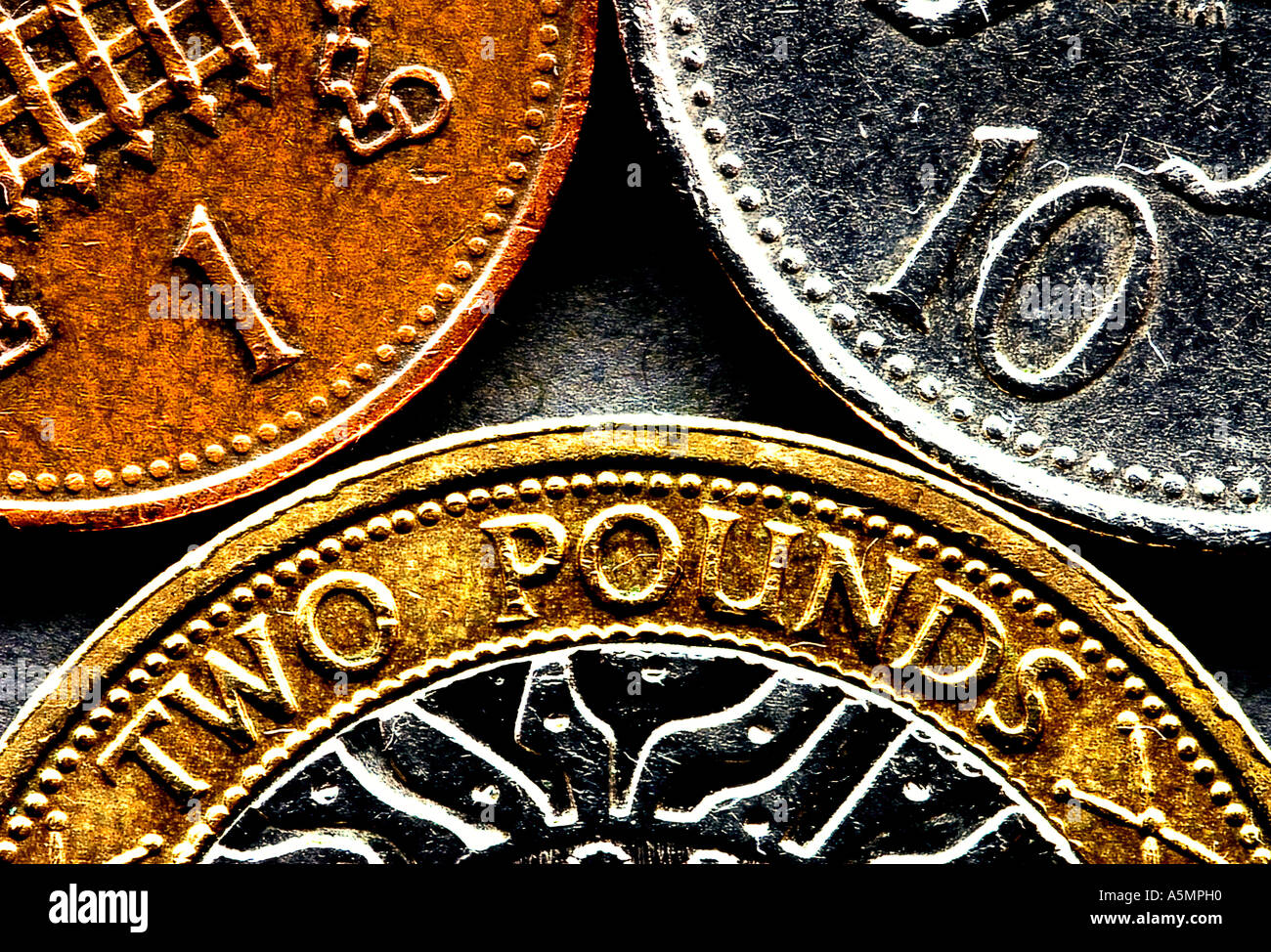 Uk round silver coins hi-res stock photography and images - Alamy