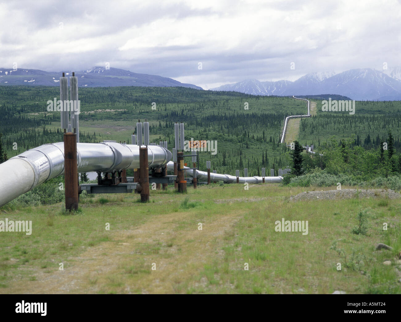 Alaska environment oil hi-res stock photography and images - Alamy