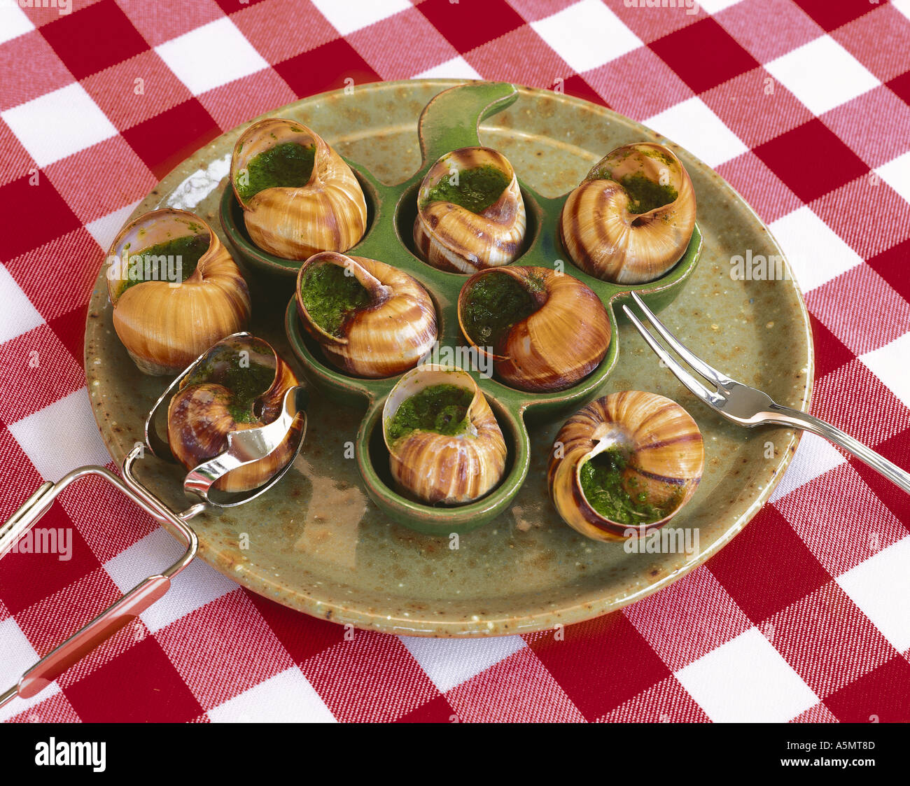 Escargots hi-res stock photography and images - Alamy