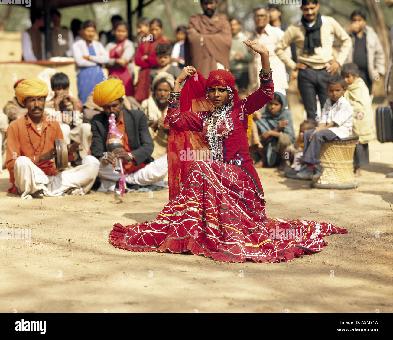 Kalbeliya nomad tribe hi-res stock photography and images - Alamy