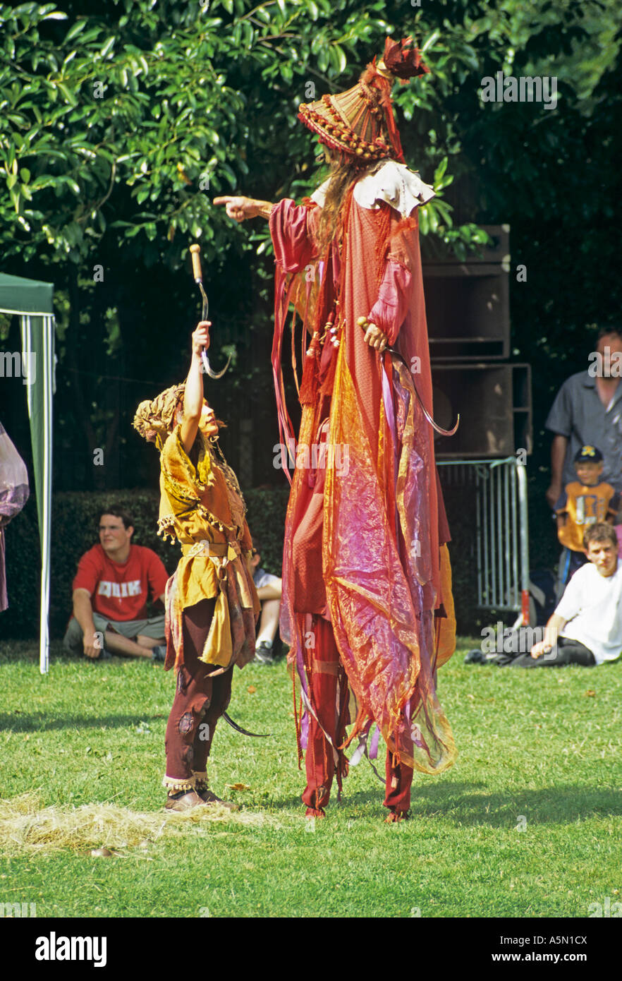 Juggler medieval hi-res stock photography and images - Alamy
