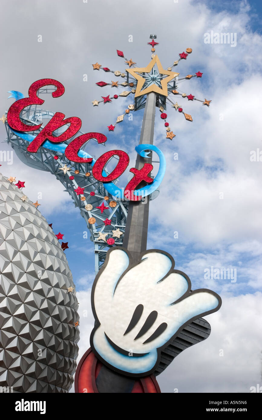 Spaceship earth hand mickey mouse hi-res stock photography and images ...