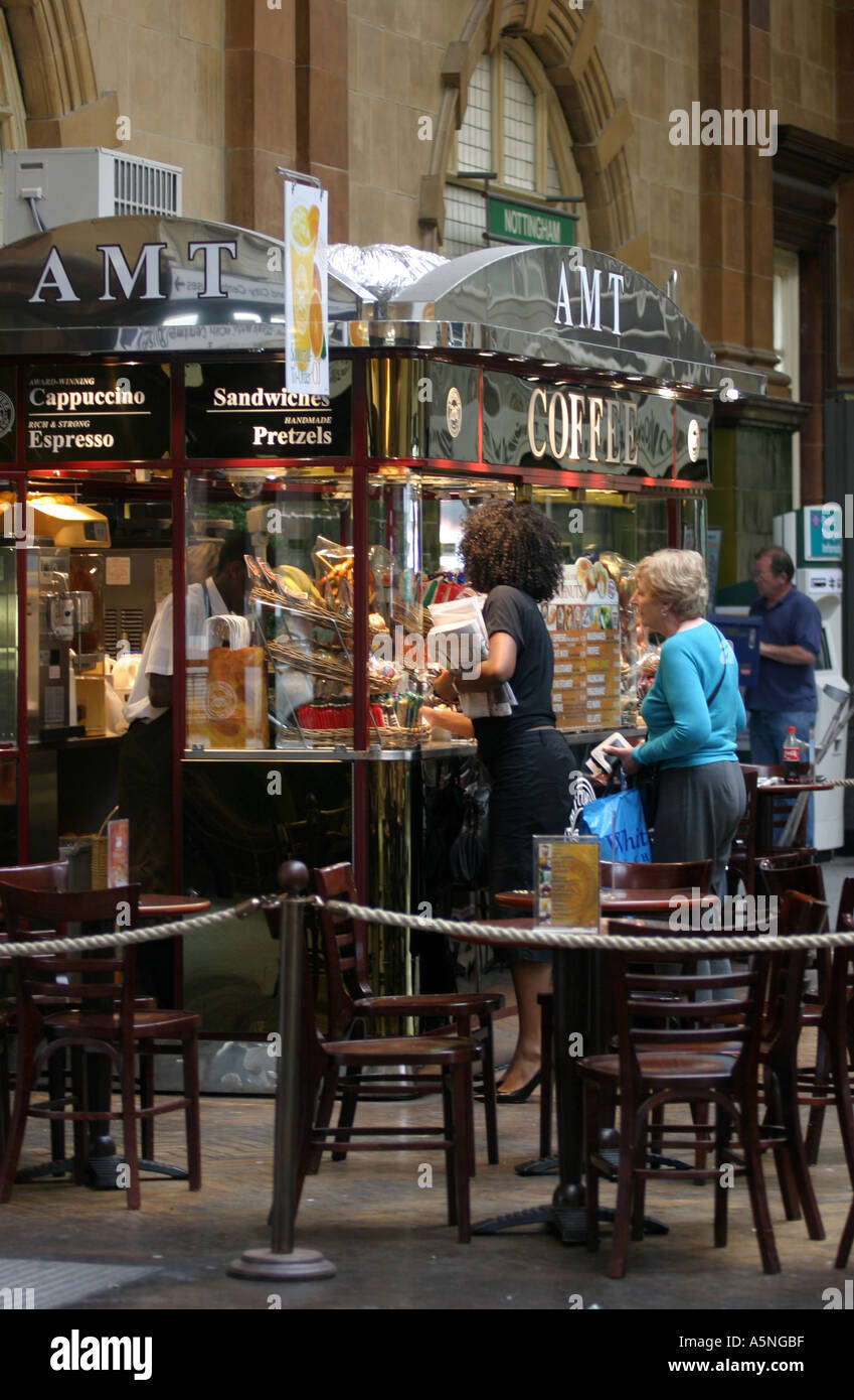 The Coffee shop on the main concourse of Nottingham Station Stock Photo ...