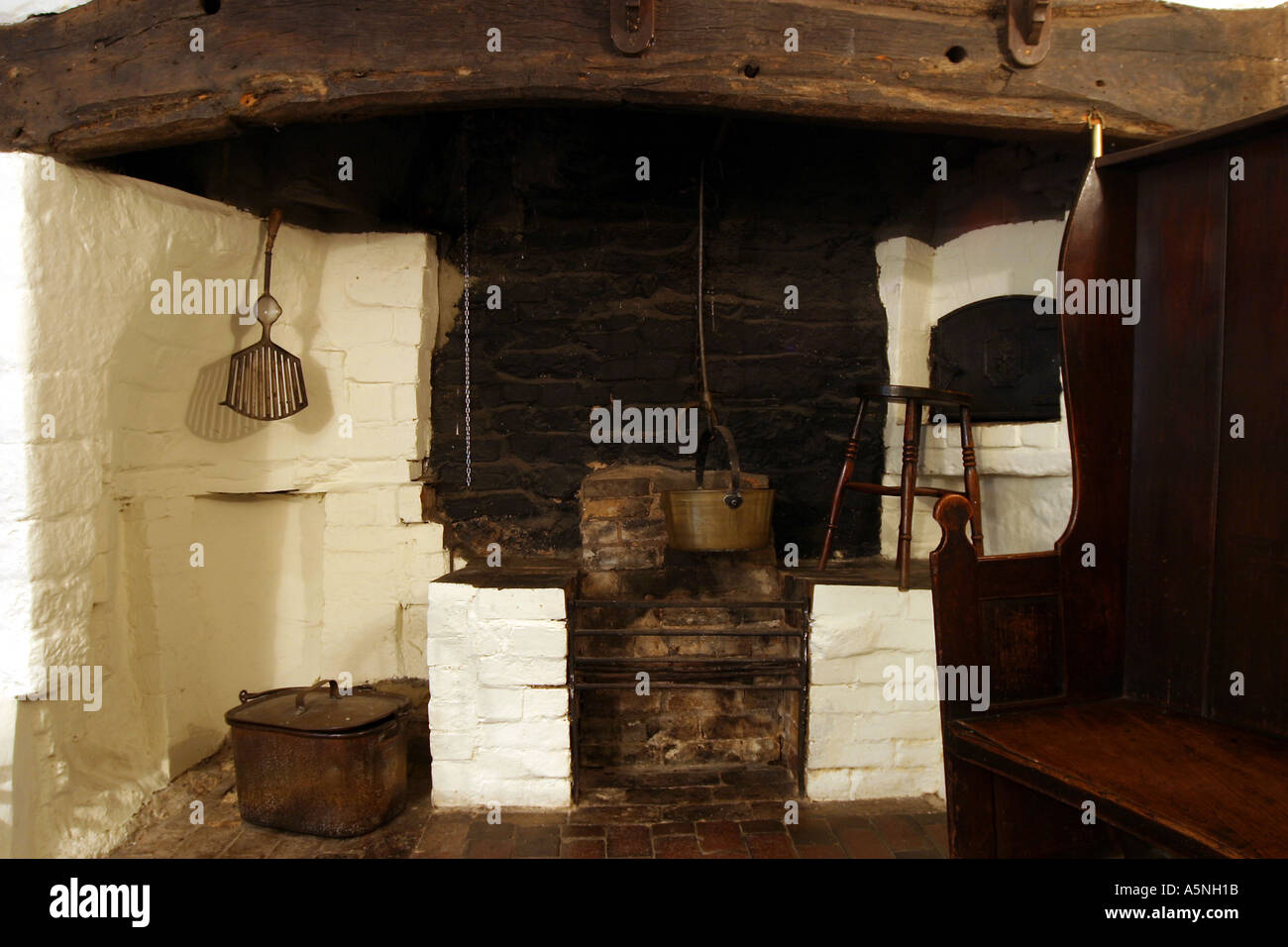 The White House Aston Munslow Shropshire Medieval Cooking range Stock ...