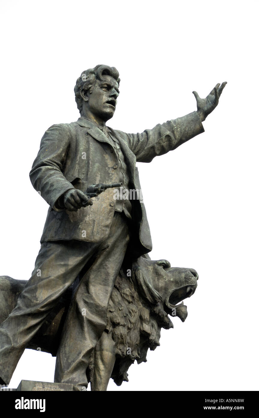 Bulgarian revolutionary Vasil Levski statue in Vasil Levski square ...