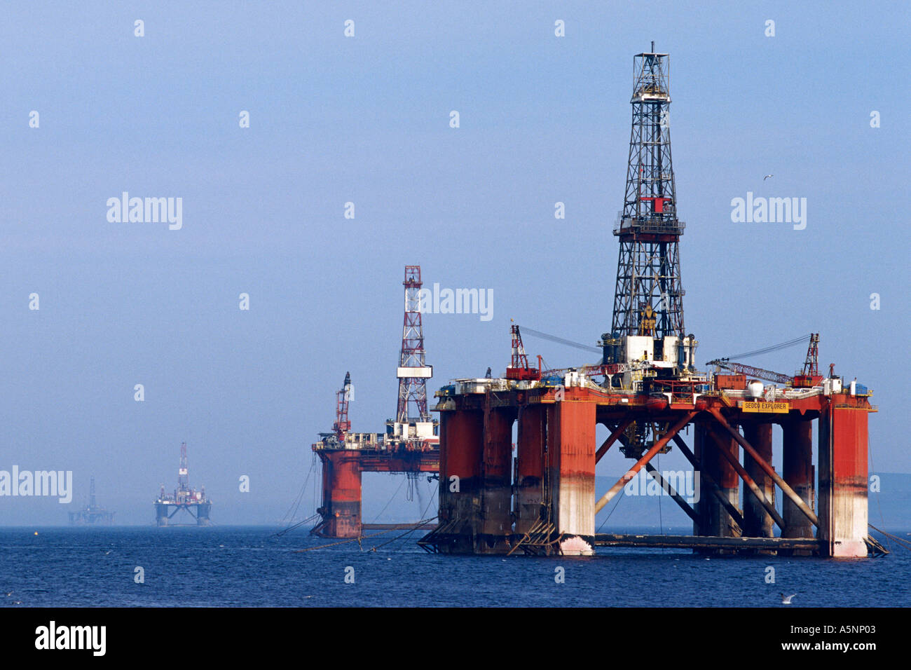North sea rigs hi-res stock photography and images - Alamy