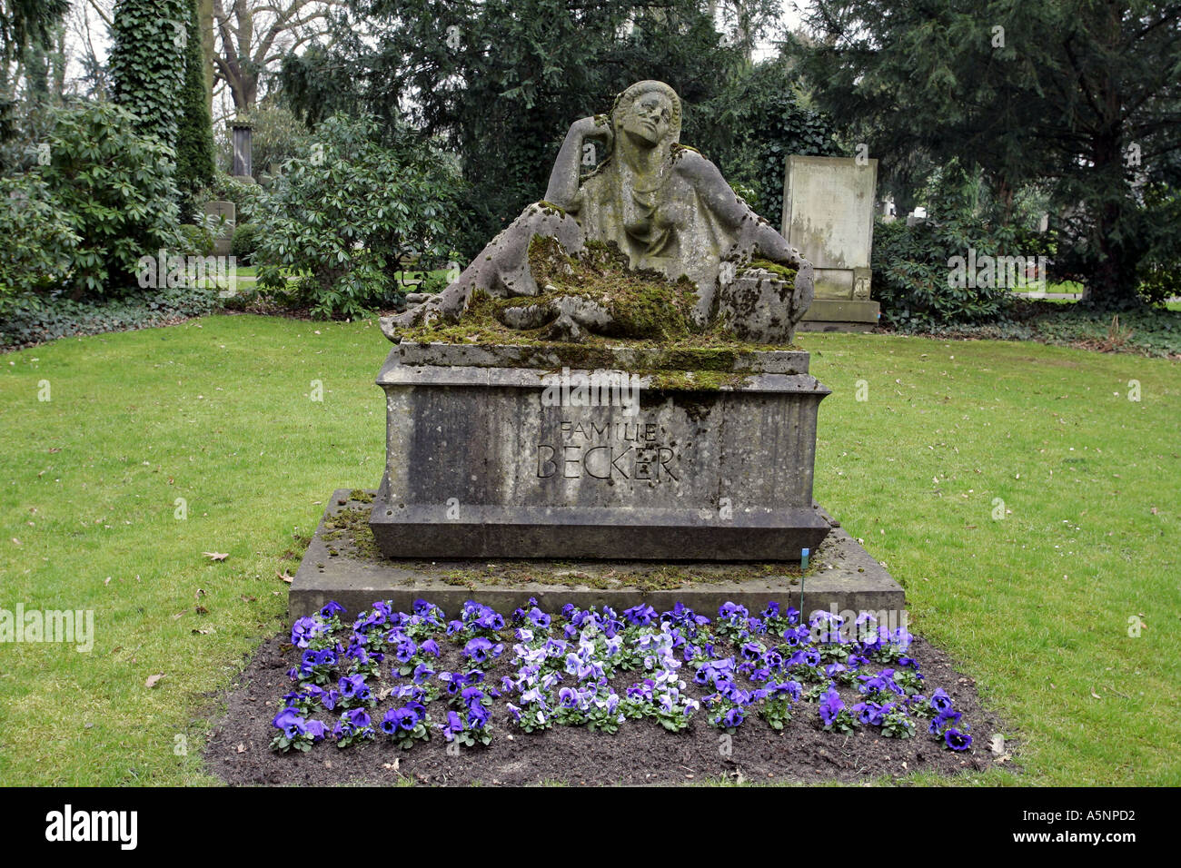 Grabstein tombstone Stock Photo - Alamy