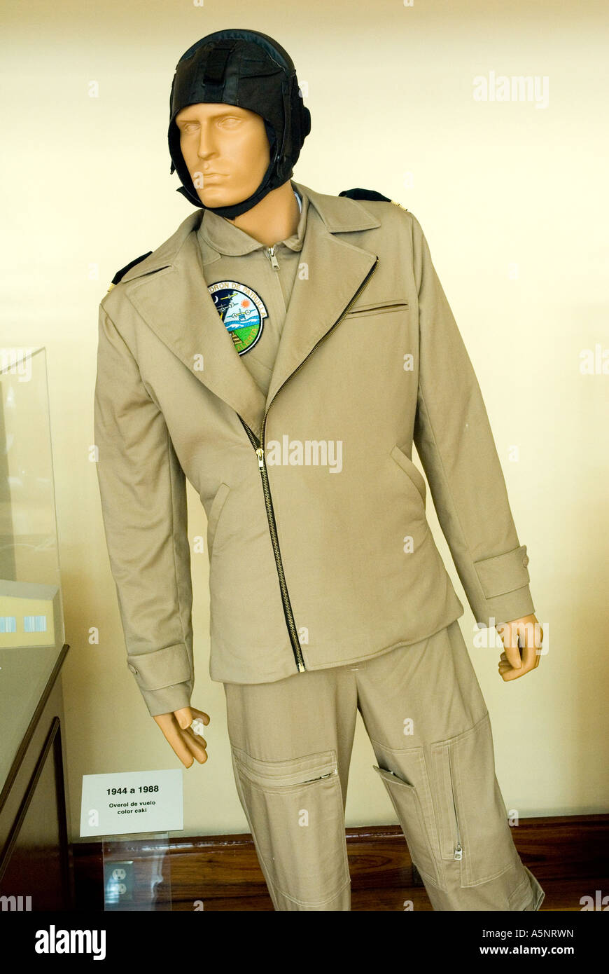 uniform of aviator - Naval museum inside the post office - mexico city ...