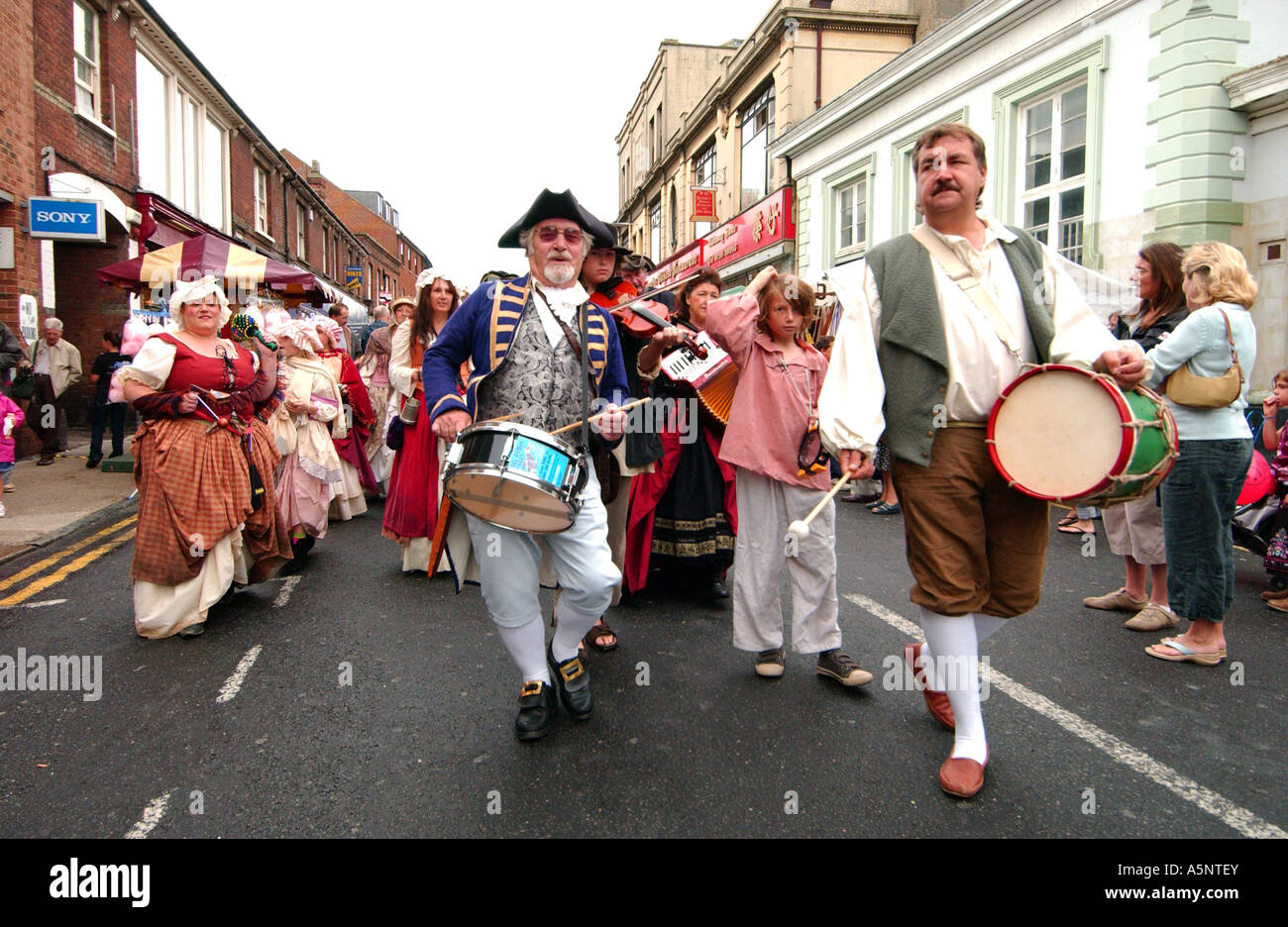 Parade down the High Street during the Faversham Hop Festival ...