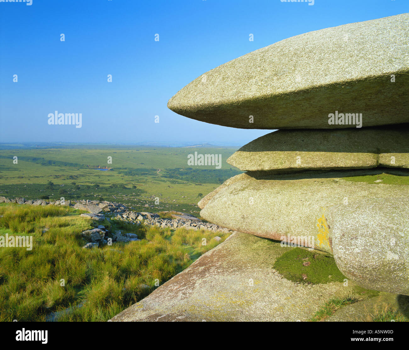 GB CORNWALL BODMIN MOOR CHEESEWRING BOULDERS STACK Stock Photo - Alamy