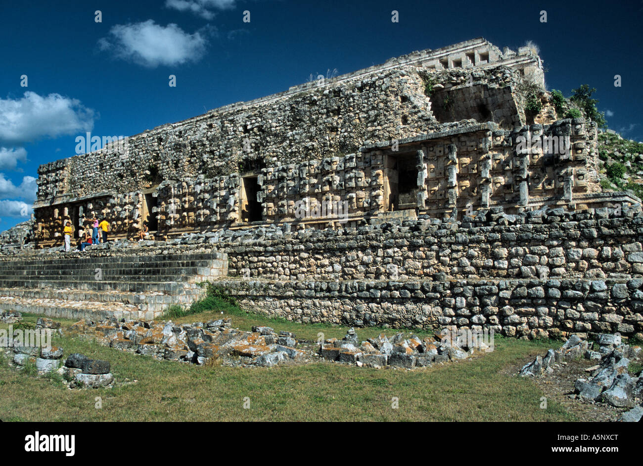 Palacio de los Mascarones (Palace of the Masks, Codz Poop), Mayan ruins ...