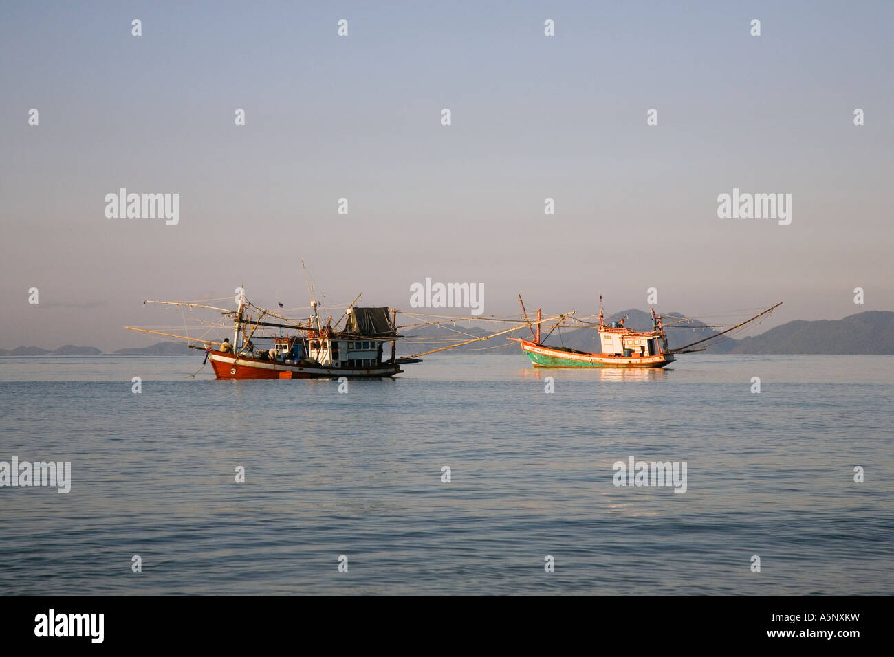 Lights squid fishing boat thailand hi-res stock photography and images - Alamy