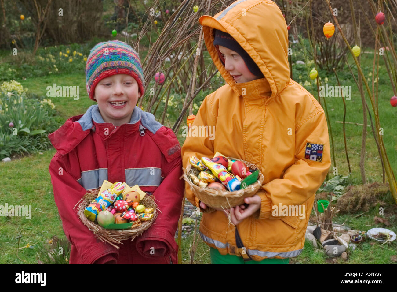 Twinkle brothers hi-res stock photography and images - Alamy