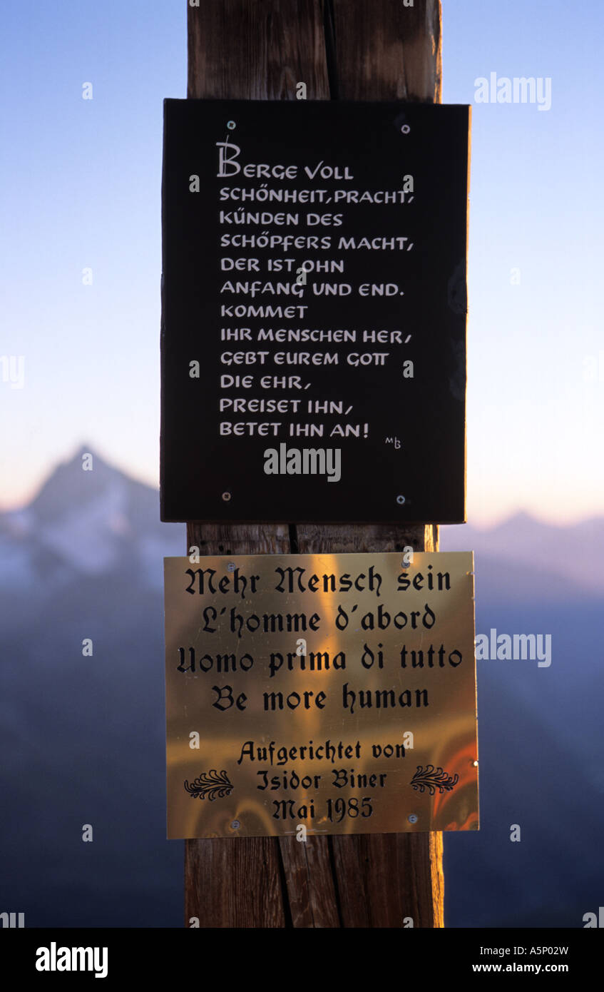 Text platform hi-res stock photography and images - Alamy