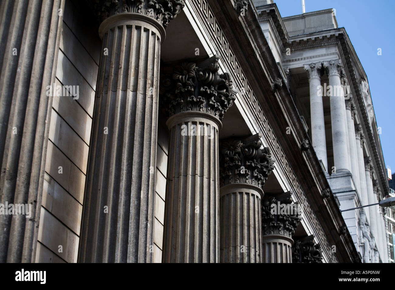 Pillars building hi-res stock photography and images - Alamy
