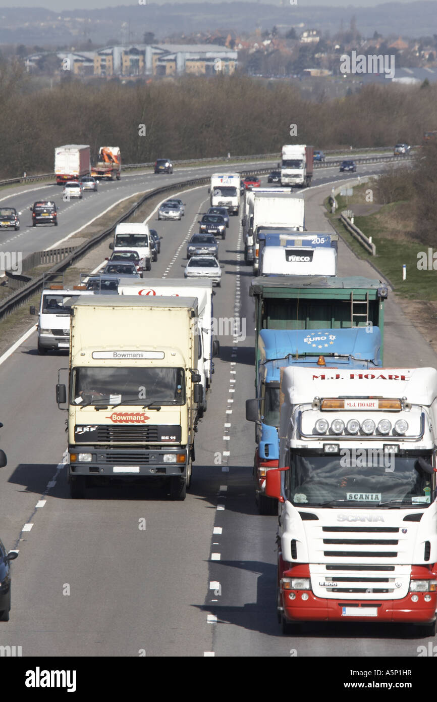 Traffic on motorway hi-res stock photography and images - Alamy