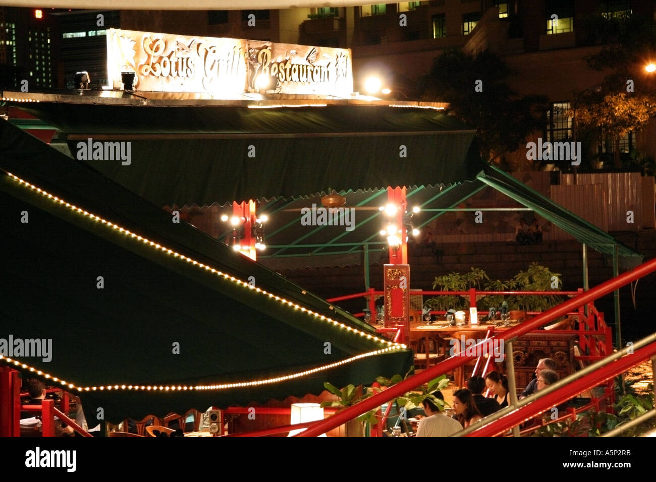Floating pubs hi-res stock photography and images - Alamy