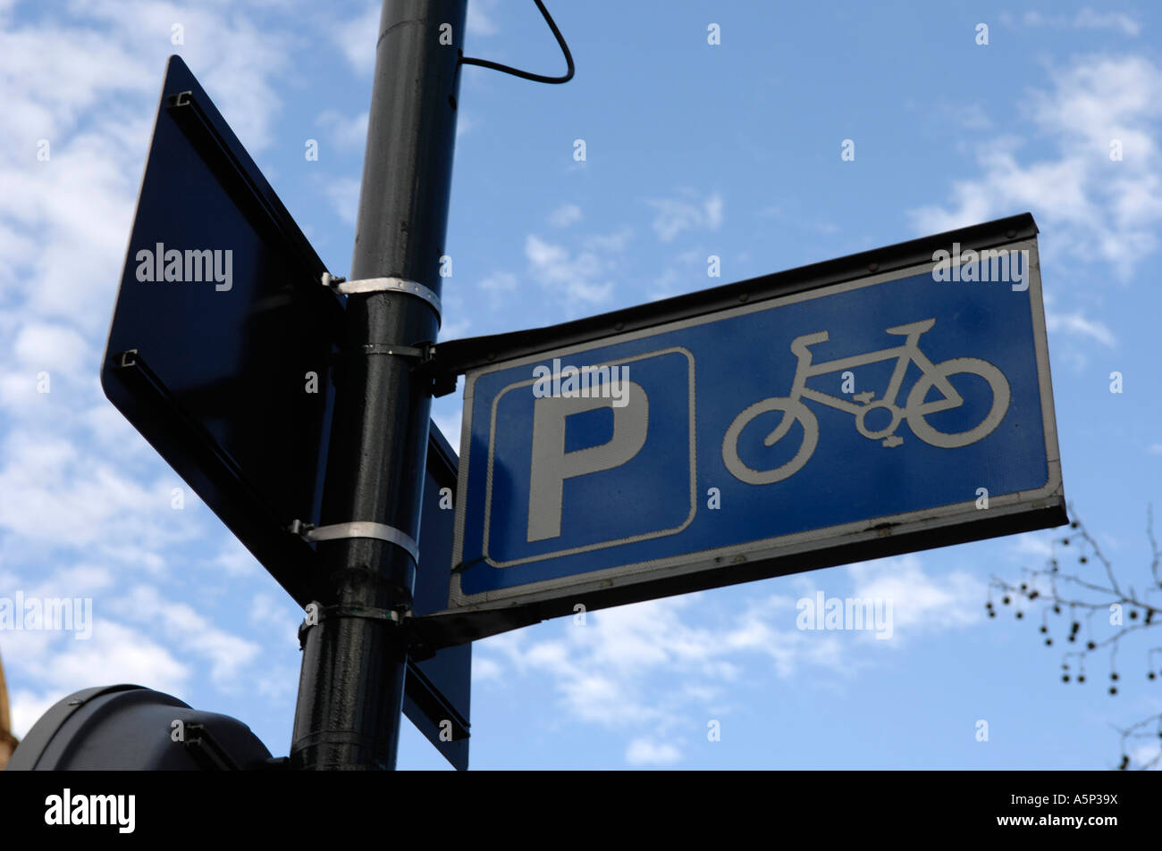 Bicycle Parking Area Sign Stock Photo - Alamy